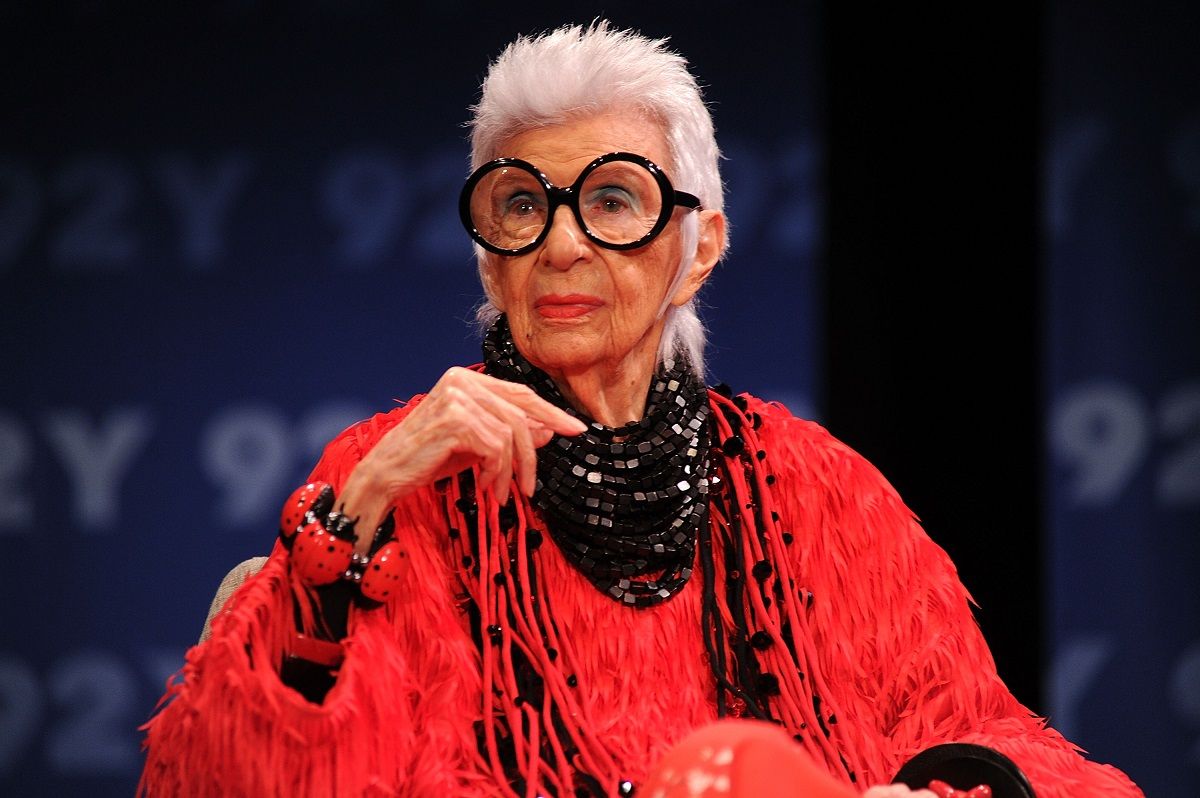 Η Iris Apfel στα 97 μόλις έκλεισε το πιο ακριβό συμβόλαιο της ζωής της ...