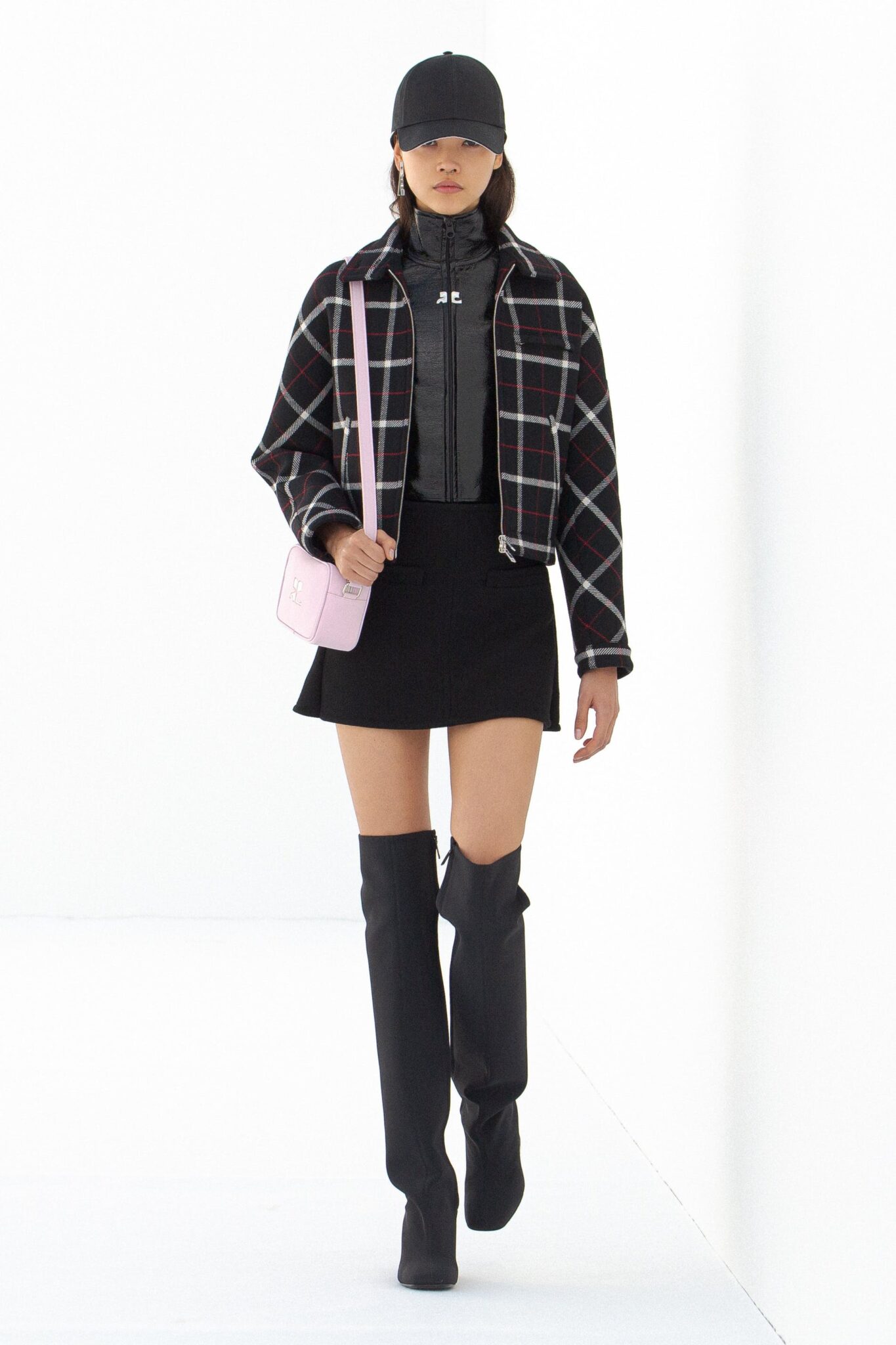 Η νέα εποχή του Courrèges | Marie Claire | Ό,τι έχει σημασία για τις ...