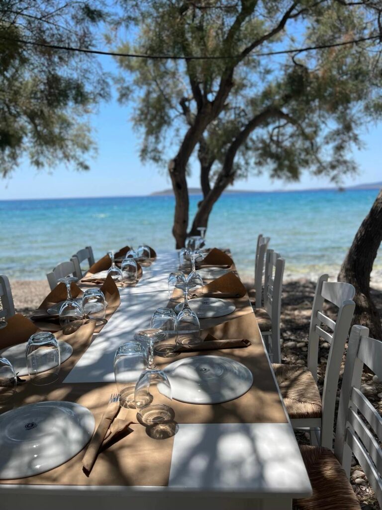Η Πάρος αλλιώς, με ξεναγό το τουριστικό «δέλεαρ» του νησιού | Marie ...