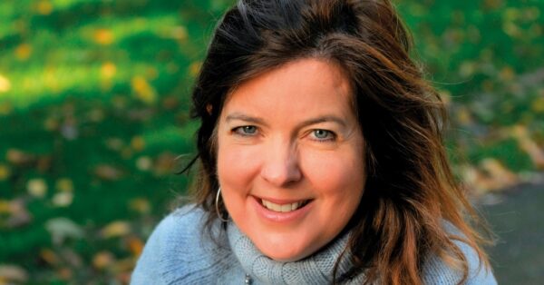 Clare Pooley: «Όταν τελειώνεις με κάποιον εθισμό ξαφνικά υπάρχει στη ...