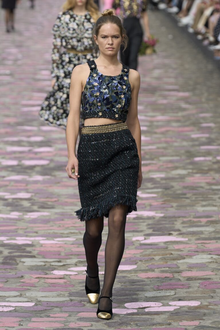 Το σόου υψηλής ραπτικής της Chanel ήταν μια ωδή στην παριζιάνικη ...