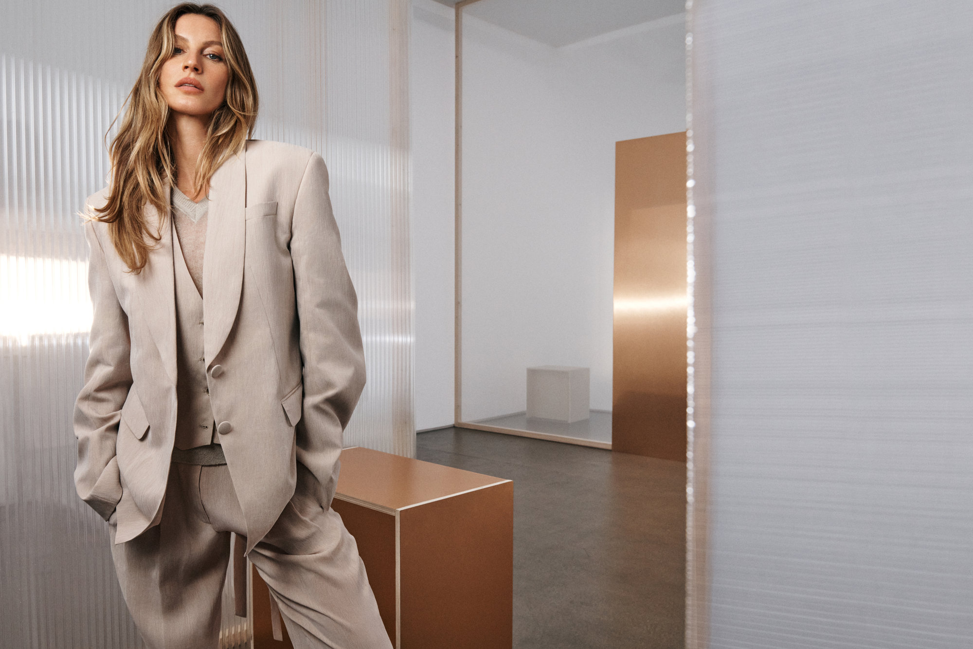 #BeYourOwnBOSS: Η Bοss αποκαλύπτει τη νέα S/S 2024 συλλογή της με μια ...