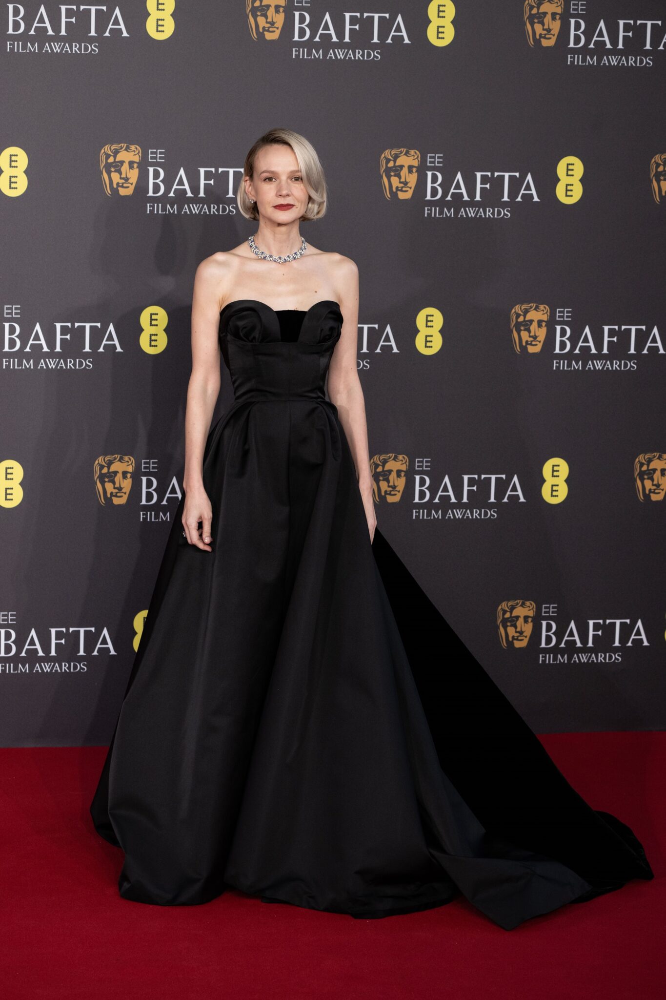 Bafta 2024: Οι πιο εντυπωσιακές εμφανίσεις στο κόκκινο χαλί | Marie ...