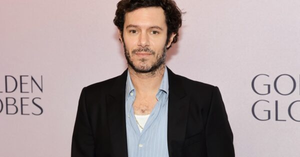 Adam Brody: Η αντίδρασή του στην υποψηφιότητά του για Χρυσή Σφαίρα ...