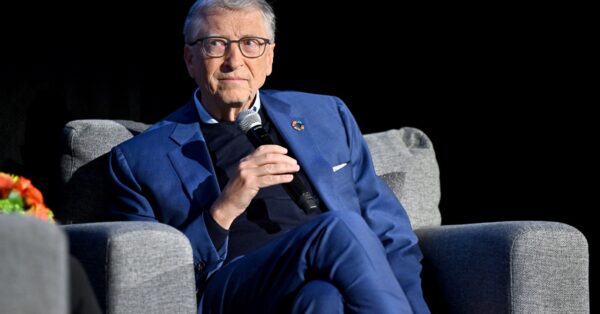 ⁠Bill Gates: Πιστεύει ότι θα διαγιγνωσκόταν με αυτισμό αν ήταν σήμερα ...