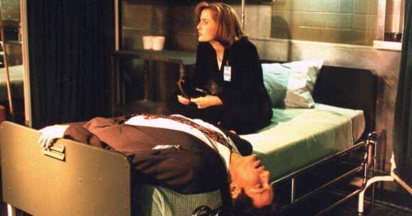 Τι μας δίδαξε το «Scully Effect» | Marie Claire | Ό,τι έχει σημασία για ...