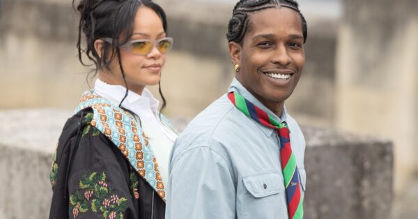 H Rihanna στο ντεμπούτο του Jonathan Anderson για τον Dior με custom ...