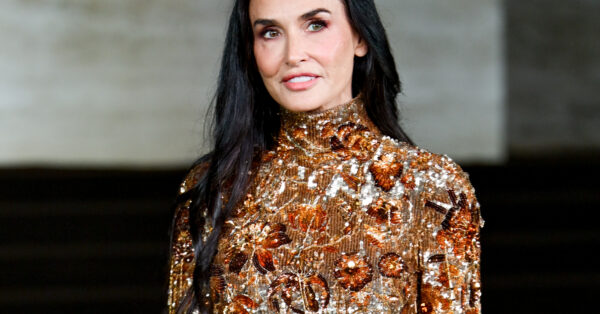 Το hair look της Demi Moore στο mini film «The Tiger» του οίκου Gucci ...