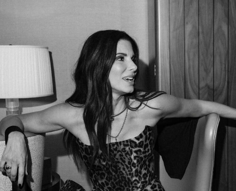 Η Sandra Bullock αποκάλυψε το μαγικό λάδι μαλλιών που τιθάσευσε τα